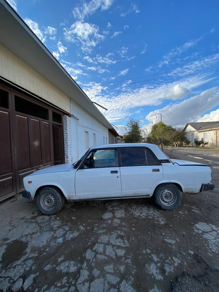 Vaz2107 sotiladi