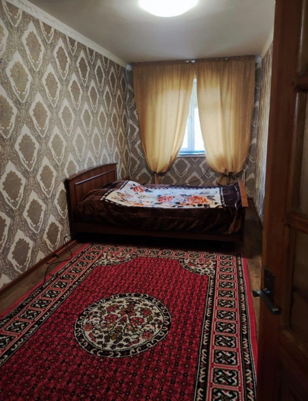 Сдаётся в аренду 2х комнатная квартира на 4 этаже в 4х этажном доме.