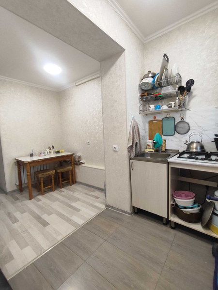 Срочно продается квартира Куйлюк-3  у метро школа 263 Корзинка