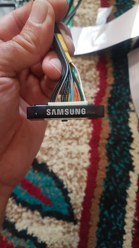Запчасти от телевизора:Samsung smart 43