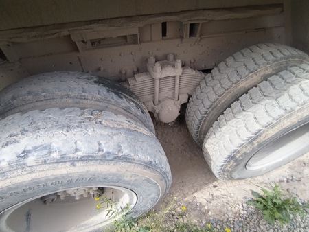 Kamaz sotiladi. Yili 1980 naxadu kamchiligi yuq karobka dlitil yangi