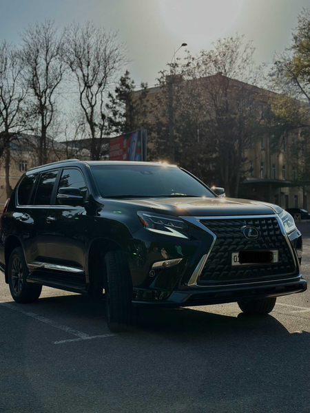 Lexus GX 460 Год 2019