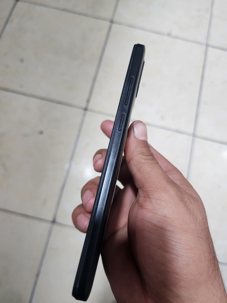 Redmi zaryadi 2kun turadi 1 qul ishlagan pul kerak sroshni sotiladi