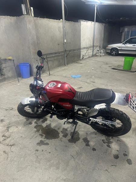 Продам мотоцикл Scrambler 250 кубов