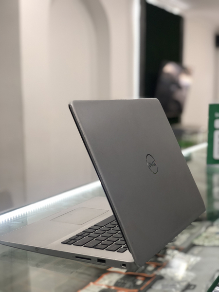 Noutbuk DELL i5 10-Avlod