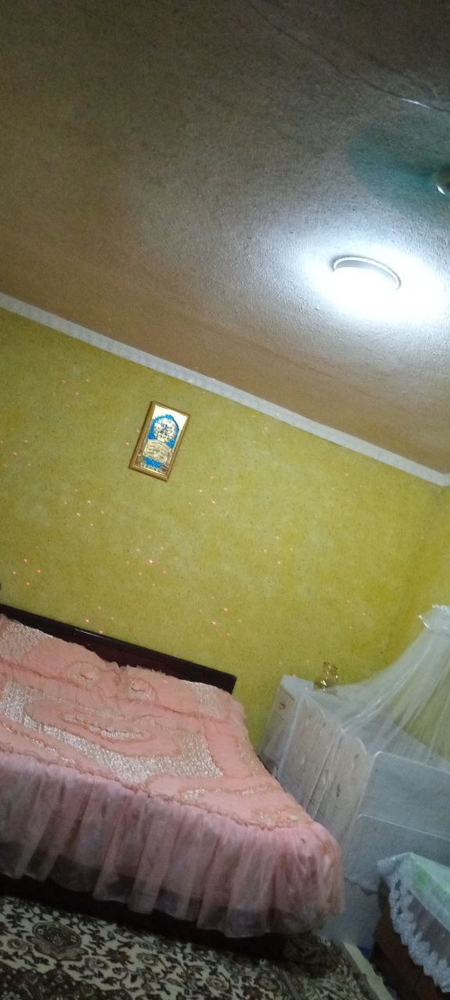 Hovli sotiladi 4 sotix 7 xona