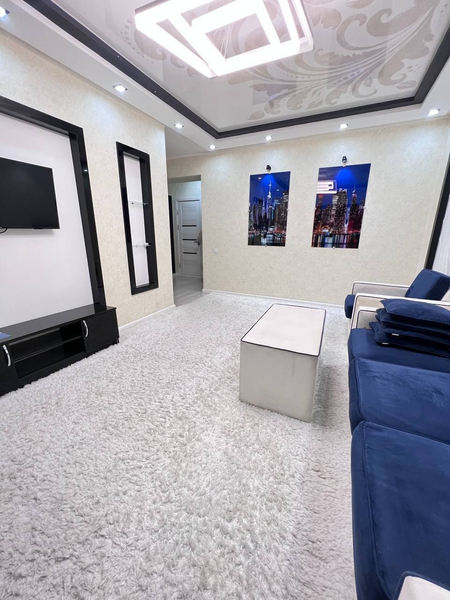 Ц-2, Центр, Алайский 3/3/4, 83 М², евроремонт, с обстановкой!