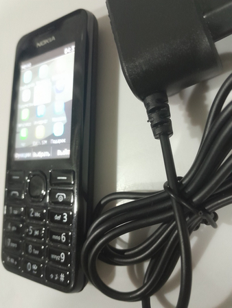 Assalom alekum telefon sotiladi original Nokia 206 dual sim