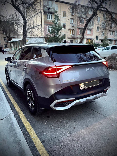 Kia sportage sotiladi