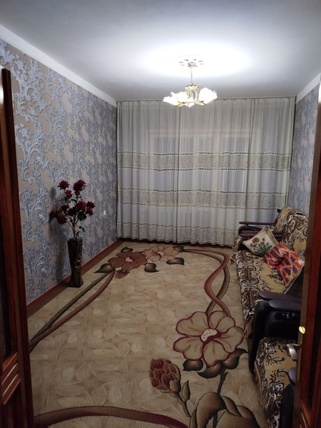Продаётся 2/4/5 на массиве Ахмад Югнакий ТТЗ, 2-балкона по 2х3