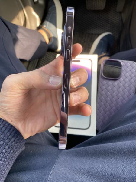 Iphone 14 pro max yengide ochilmagan