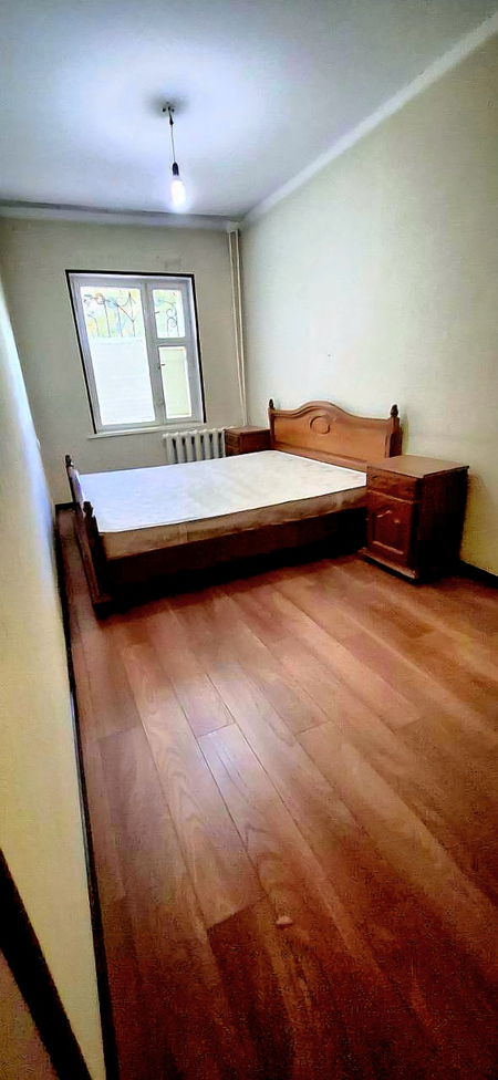Продаётся паркенский 5 комнат