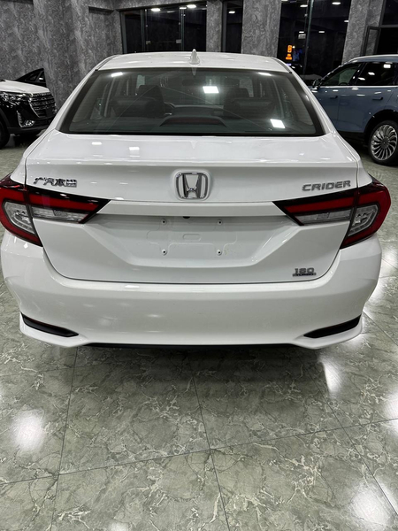 Avtokredit Honda Crider yangi
