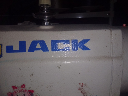 Jack tikuv mashinasi