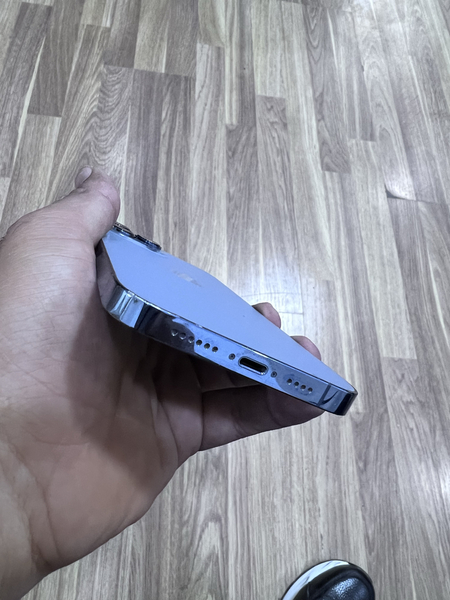 13 pro max 256gb LLA sotiladi