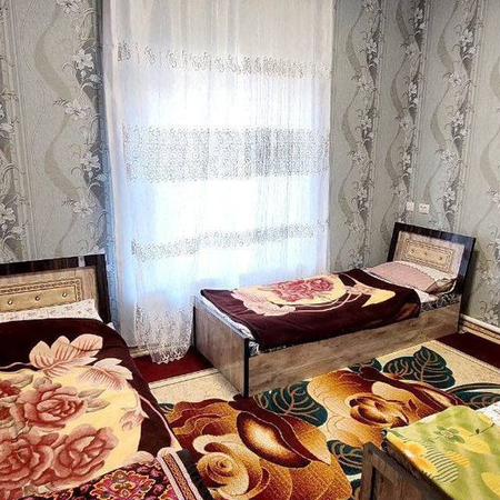 Oq tosh dacha(quyoshga yaqin joyda joylashgan!)