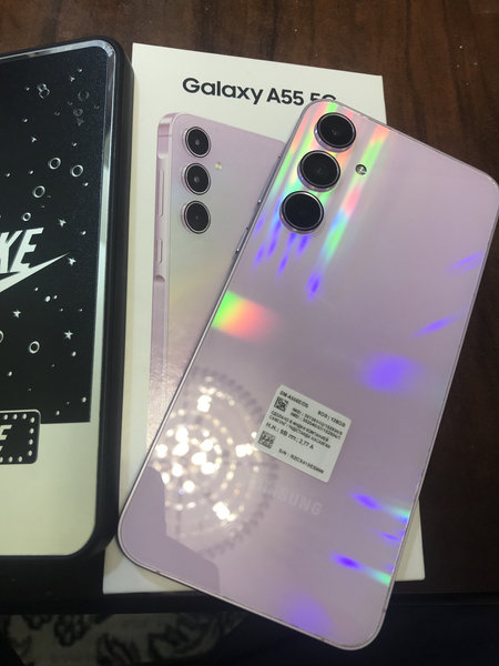 Samsung Galaxy A55 yengi ideal Rangi: Awesome lilac
