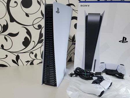 ПРОДАМ PlayStation 5 ДИСКОВОДОМ (825GB). Состояние ИДЕАЛЬНОЕ.
