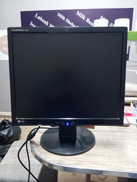 Продам Манитор LG FLATRON L1742S , 17 диагональ .