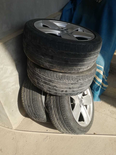 Shina va diskalar sotiladi