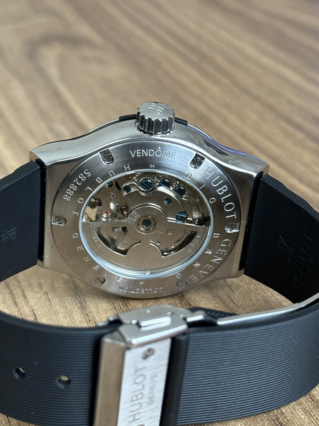 Hublot - 026 ETA
