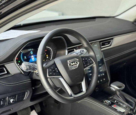 JAC J7 sedan 2024 y