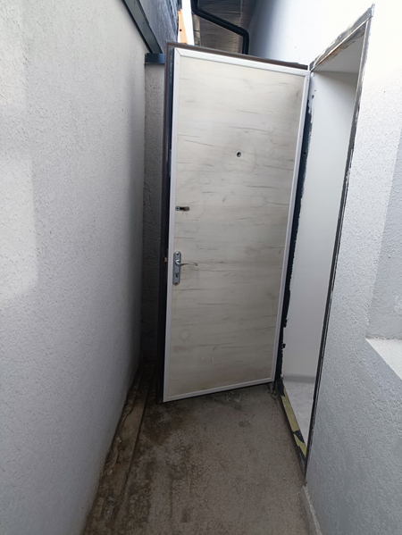 Новастройки квартиры 1 ком. 30 м2 кирпич.  ремонт под ключ общий двор