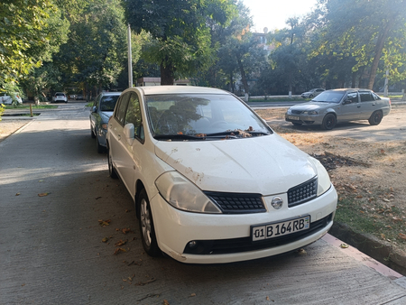 Продаю Nissan tida
