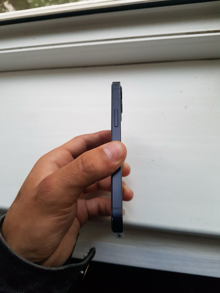 Iphone 12 mini sotiladi