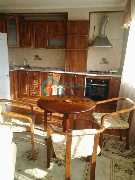 2-комн.  на Ц 1 (Буюк Ипак Йули), 6-эт. в 9 этажном панельном доме