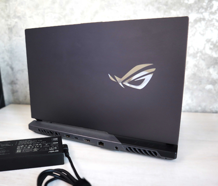 ASUS ROG Strix G513QM/Ryzen 9 5900HX/32GB/1TB SSD/GeForce RTX 3060 6GB