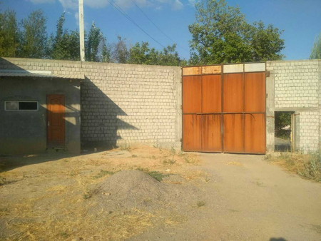 Срочно продам нежилой обьект 64 сотки с зданиями  в Кибрай рн Узумзор
