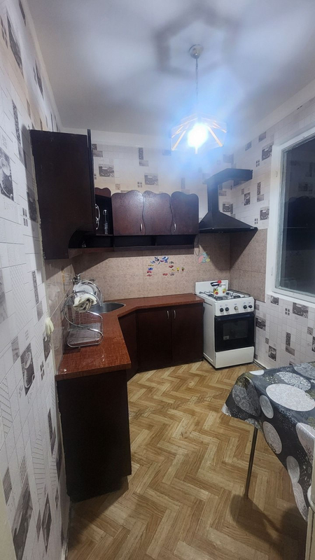 Чилонзор 3 3/4/4 сотилади