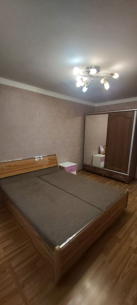 Срочно продается кирпичный квартира 3*4 на 1 этаже 4 этажного дома