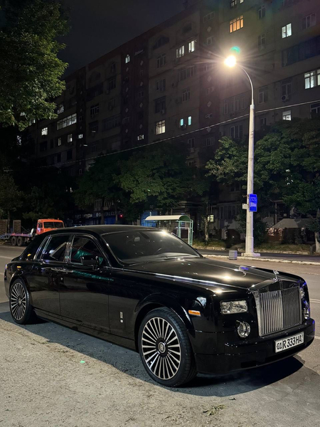 Rolls royce srochna sotiladi