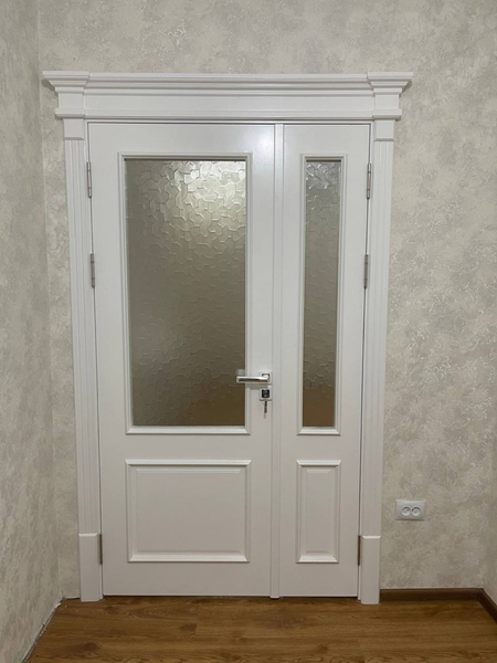 Установка межкомнытний МДФ дверы