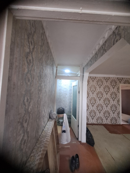 Срочно сотилади Бекабод шахар 13 даха  2/3/4  51  м² балкон 2/3