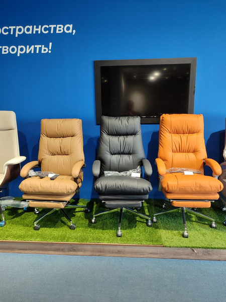 Офисное массажное кресло для руководителя модель Li9