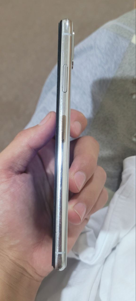 Iphone xs max & Samsung note 20 5G
