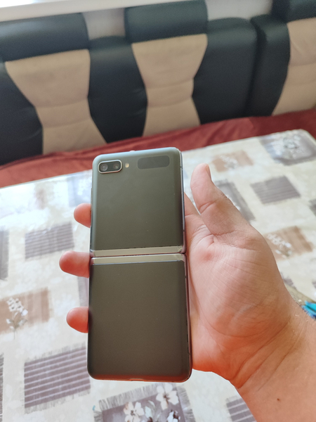 Samsung z-flip 5g идеал