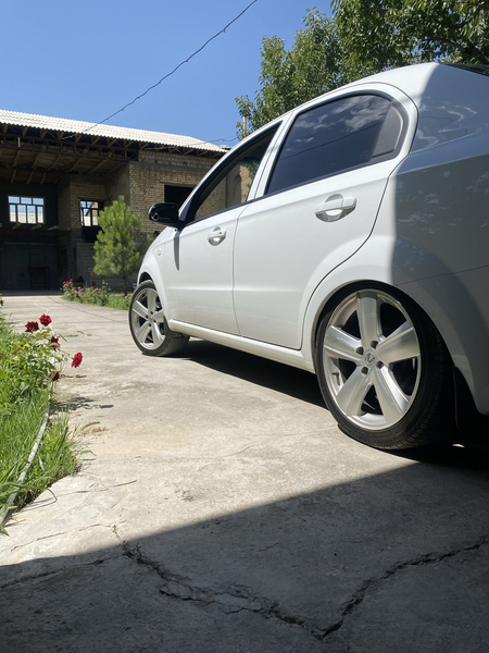 Lexus diska balon sotiladi