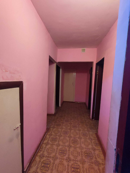 Продаётся 3х комн квартира на 3 этаже Ор-р Русалка