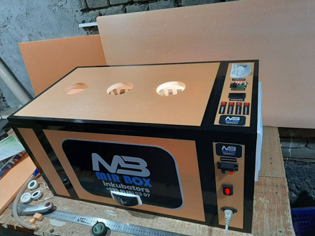 Aksiya narxda Inkubator