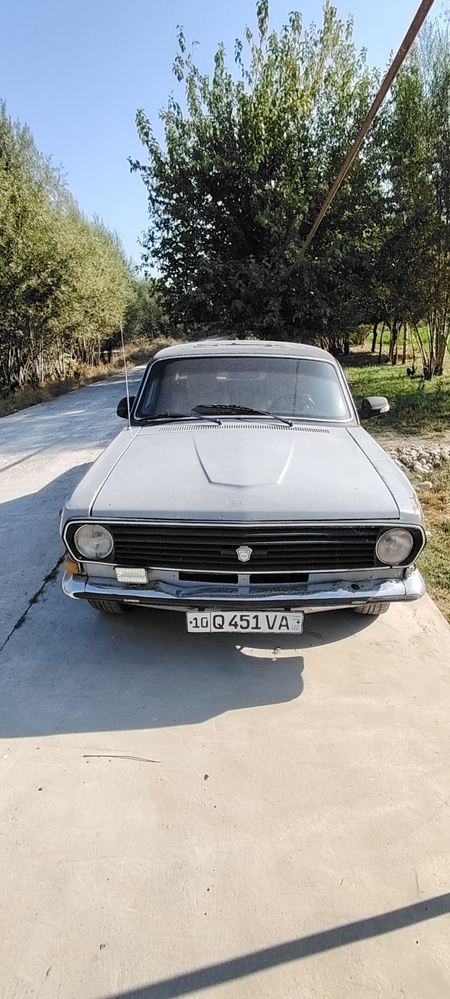 Volga 2410 srochna sotiladi