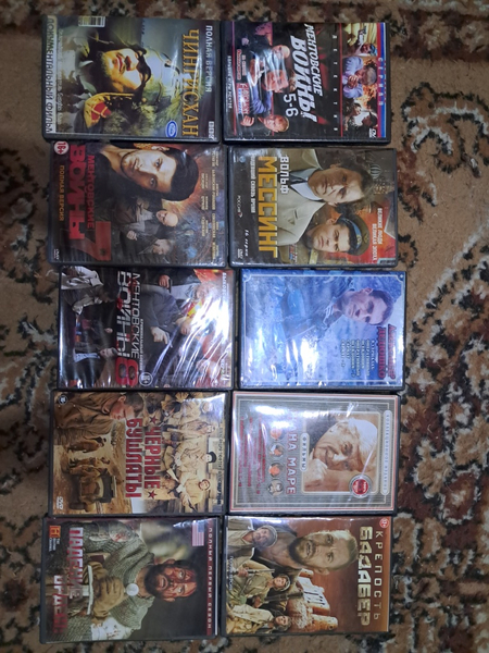 Телевизор и DVD плеер