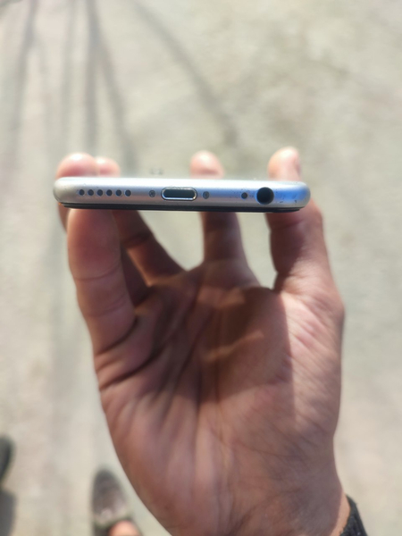 Iphone 6S sotiladi