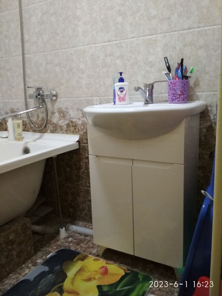 Ттз-2 Продается квартира 4/3/4 балкон 1.5х6 Можно под Ипотеку