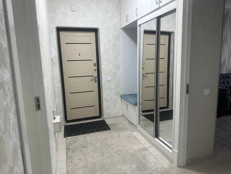 Сдается кв 2/2/4 на Мирзо Улугбекском р-не ор-р ТТ-з базар.