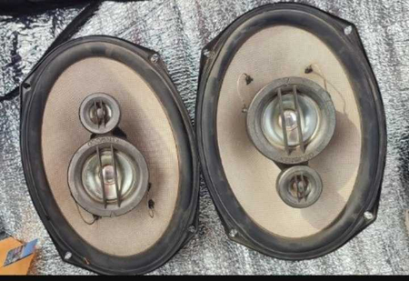 dilfin mafon /kenwood kalonka sotiladi bolishi 100$