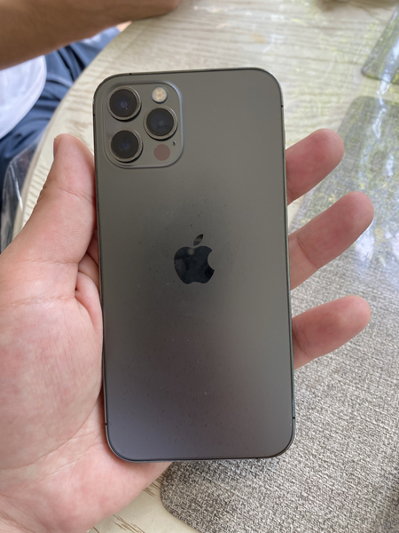iPhone 12 pro sotiladi